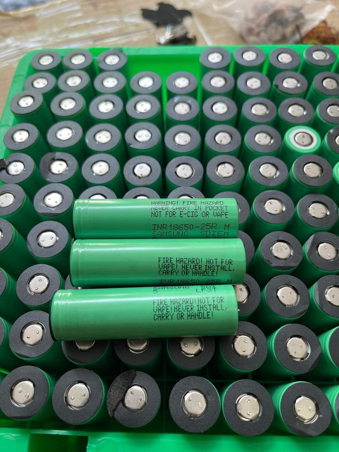 Cell pin 18650 SAMSUNG INR18650-25R Li-ion 3.7V 2500mah - Xả 20A - MH POWER